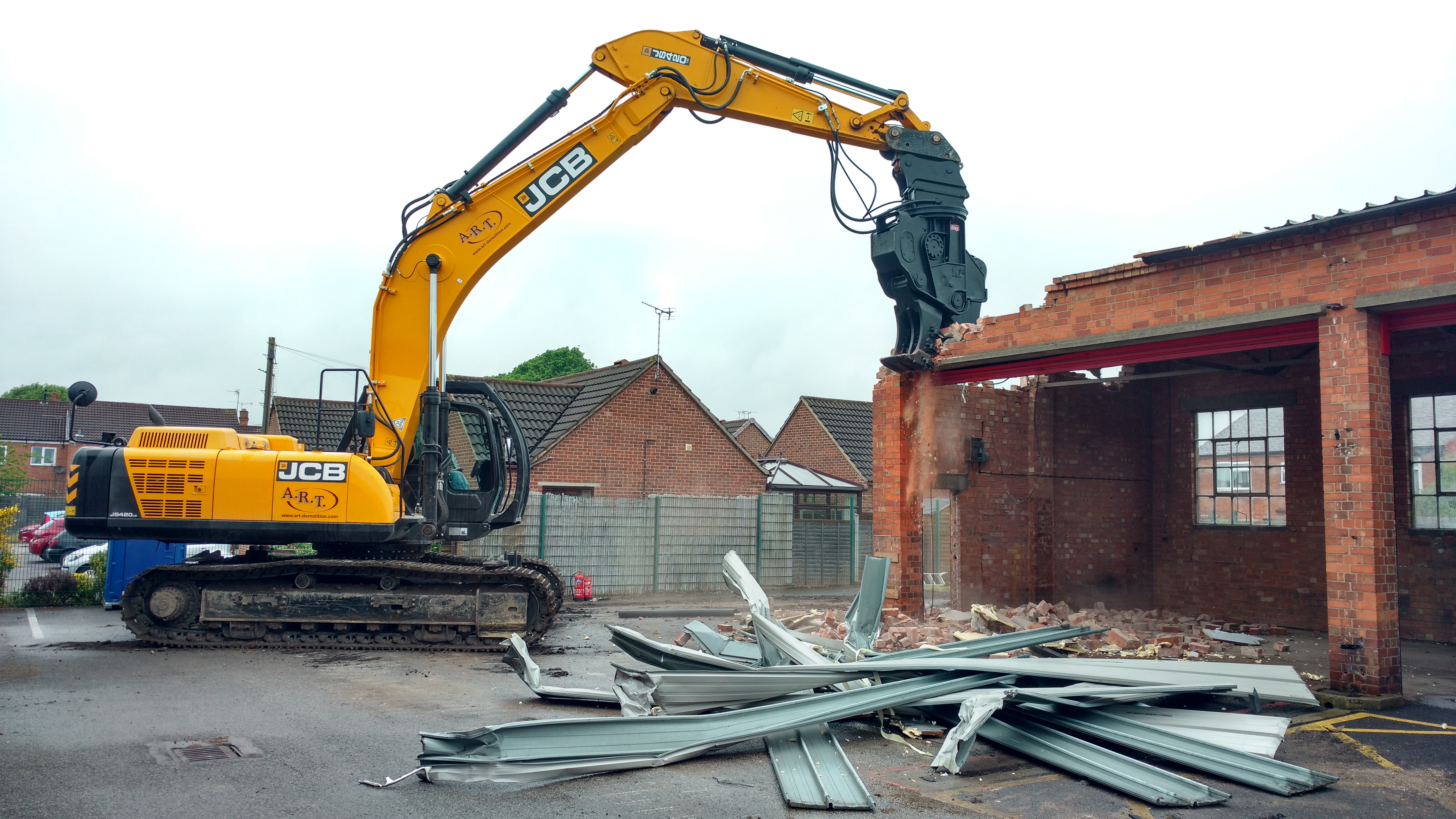 Video Footage of Demolition of Newark Fire Station | Gelder Group